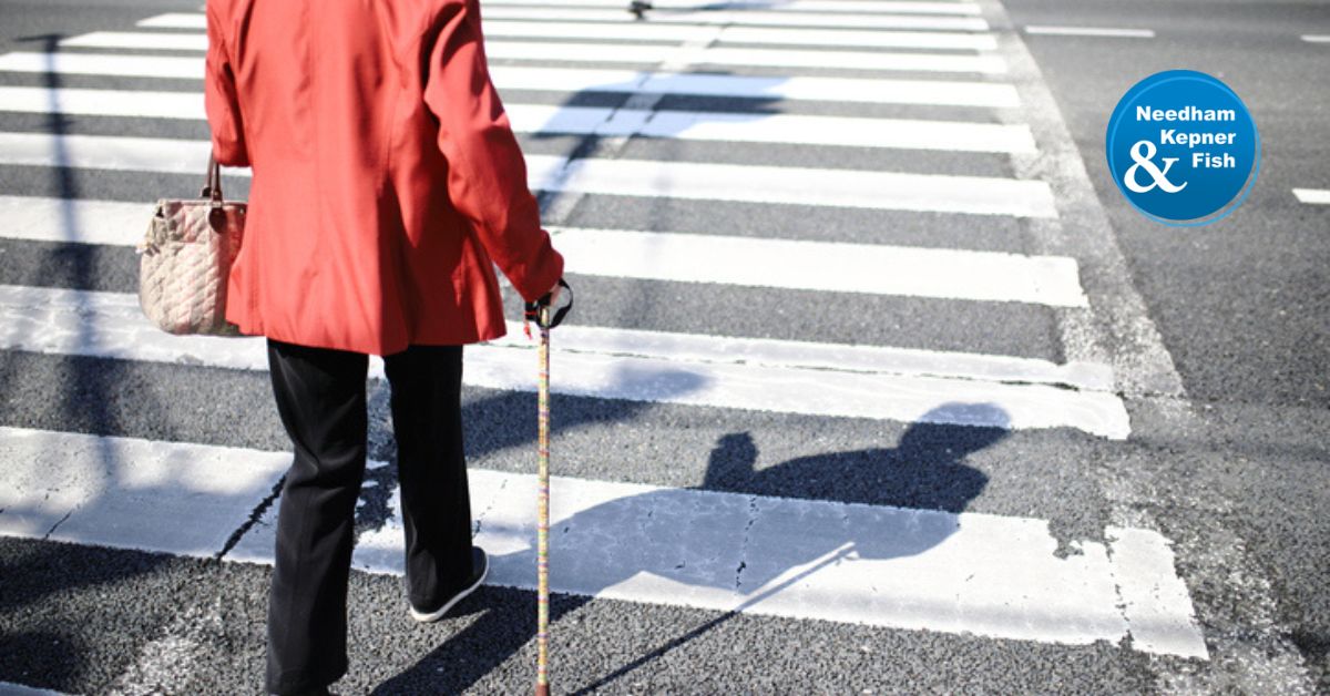 Dangerous Situations Where Elderly People Are Hit While Walking in ...